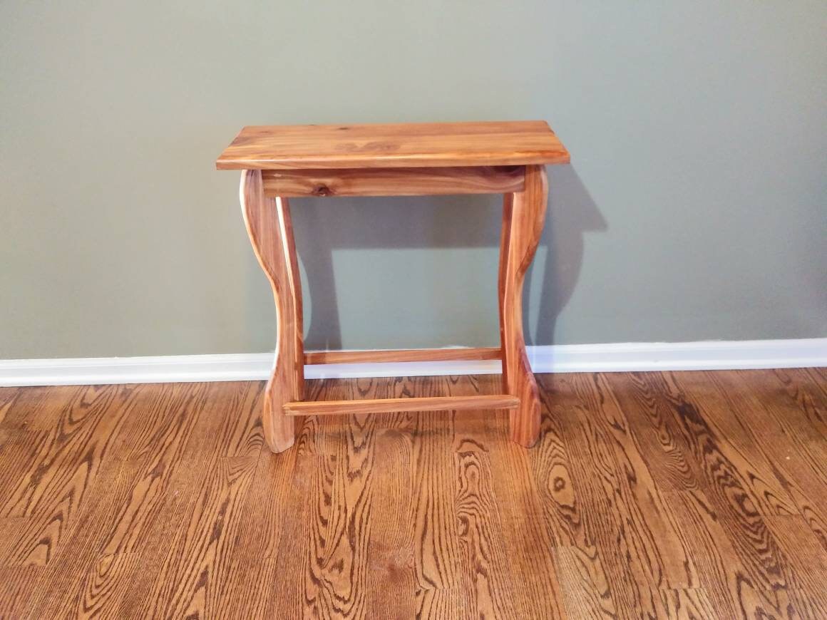 Small Cedar Entry Table - Etsy