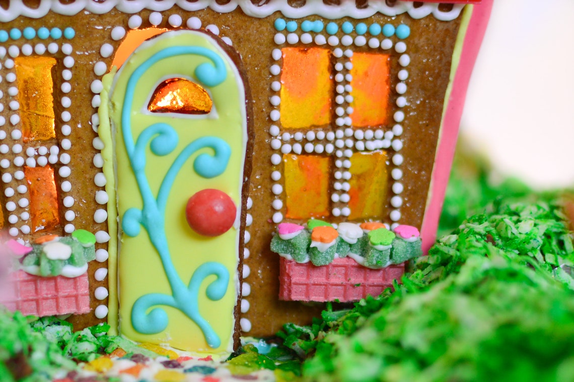 Easter Gingerbread House - Etsy