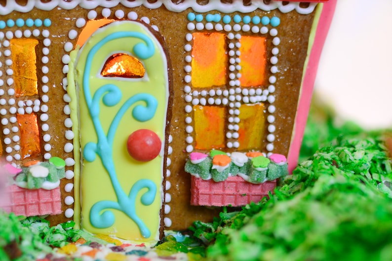 Easter Gingerbread House - Etsy
