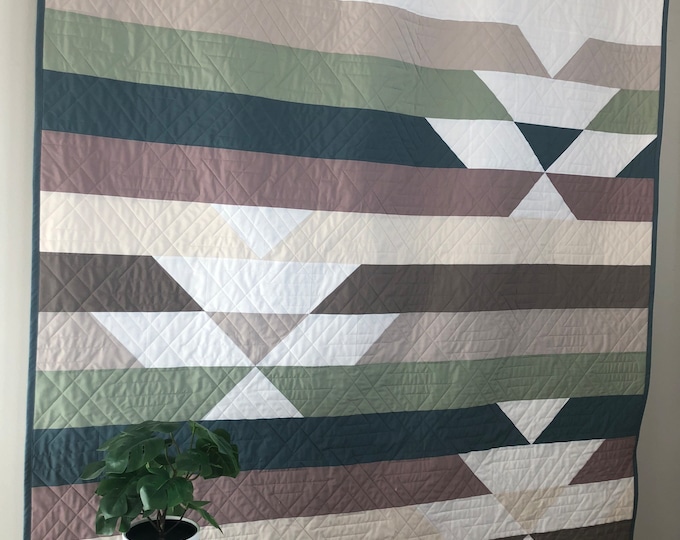Modern Geometric West Hawk Lap Quilt / Blanket - Etsy
