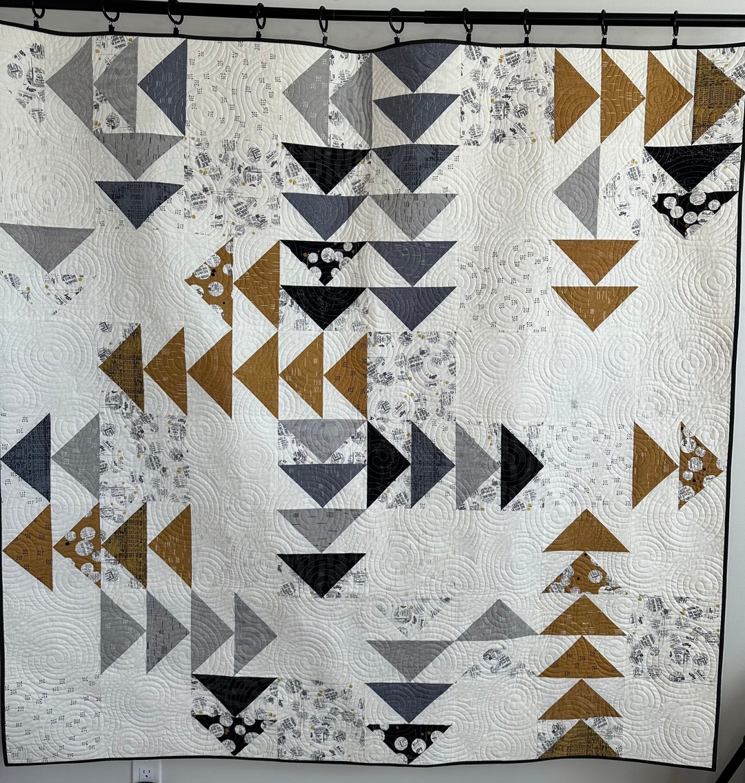 Modern Geometric Mountain / Triangle / Flying Geese Contemporary Quilt ...