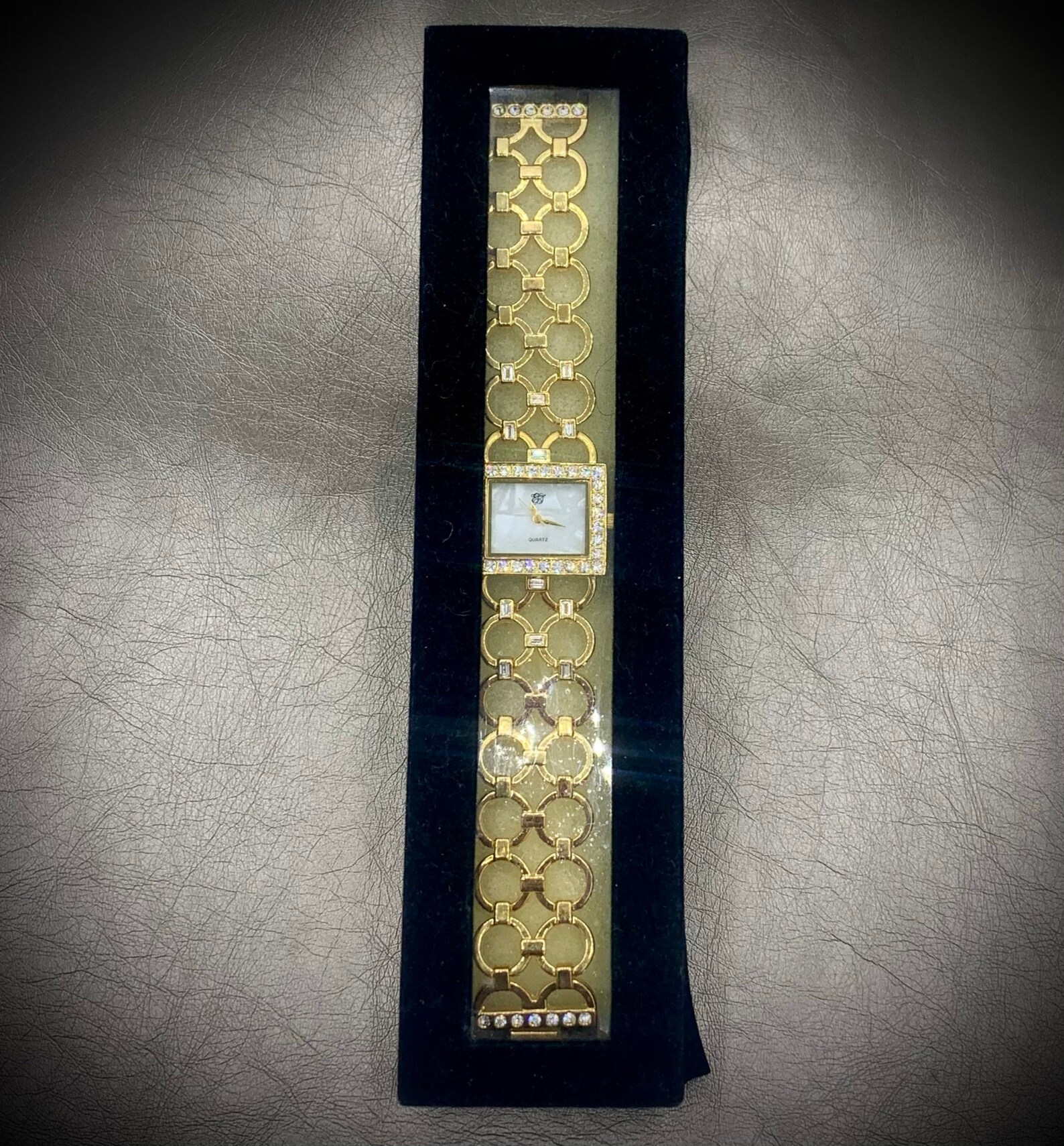 Elizabeth Taylor Watch Elegant MOP Rhinestone 1980's - Etsy