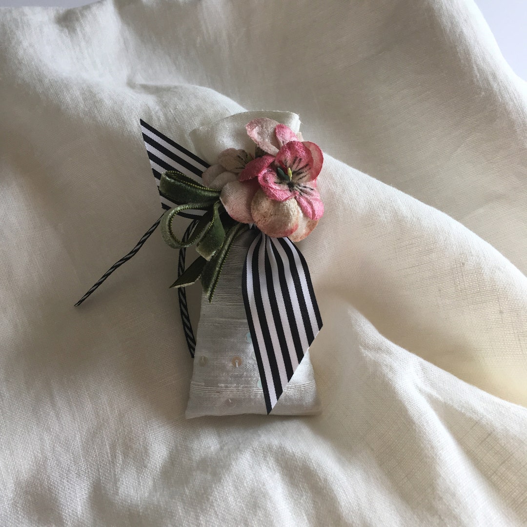 Ivory Silk Sachet With Antique Pink Velvet Flowers - Etsy