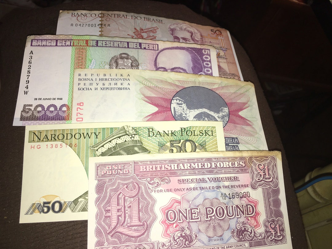 Lot of 5 Vintage Paper Money From Around the World in Great Condition ...