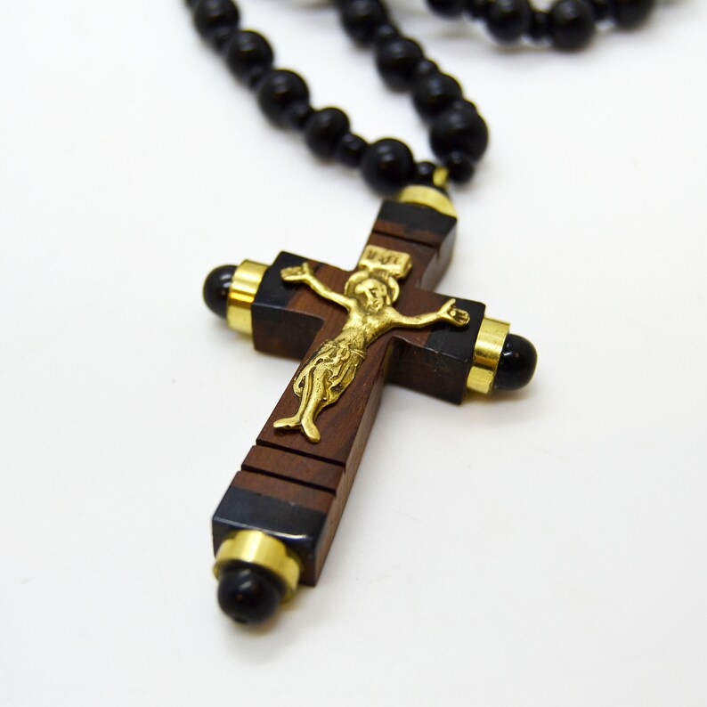 Natural Wood Chain and Cross With Crucifixion of Jesus - Etsy