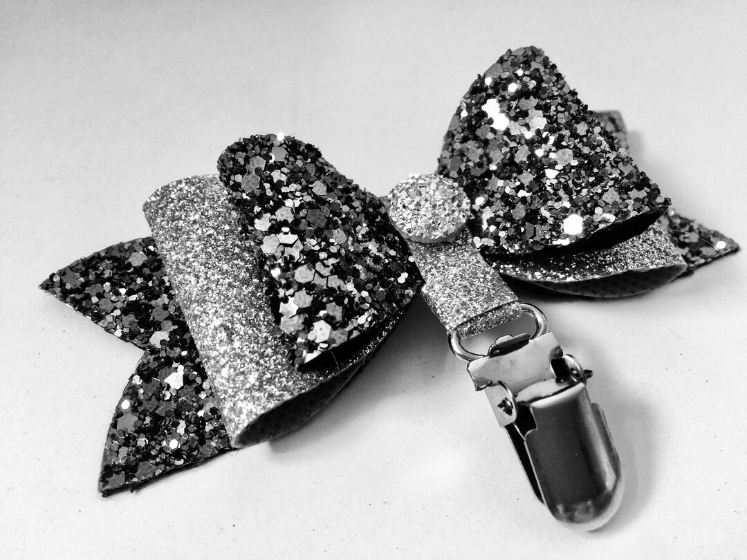 Next Day Postage Dog Show Ring Clip Exhibitor Number Holder, Sparkly ...