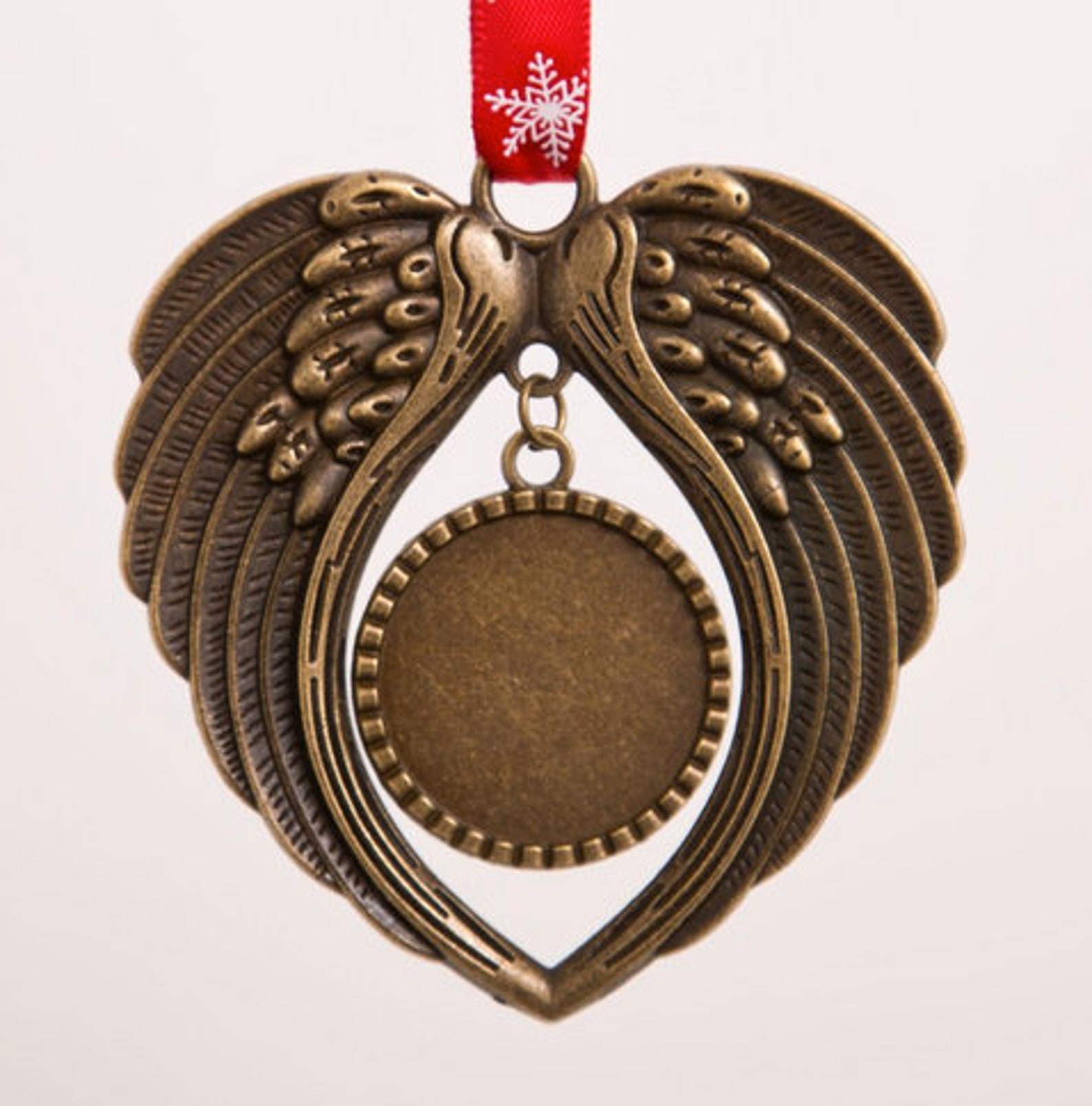 UK Stock Photo Memorial Angel Wing Decoration / Loved One Photo Angel ...