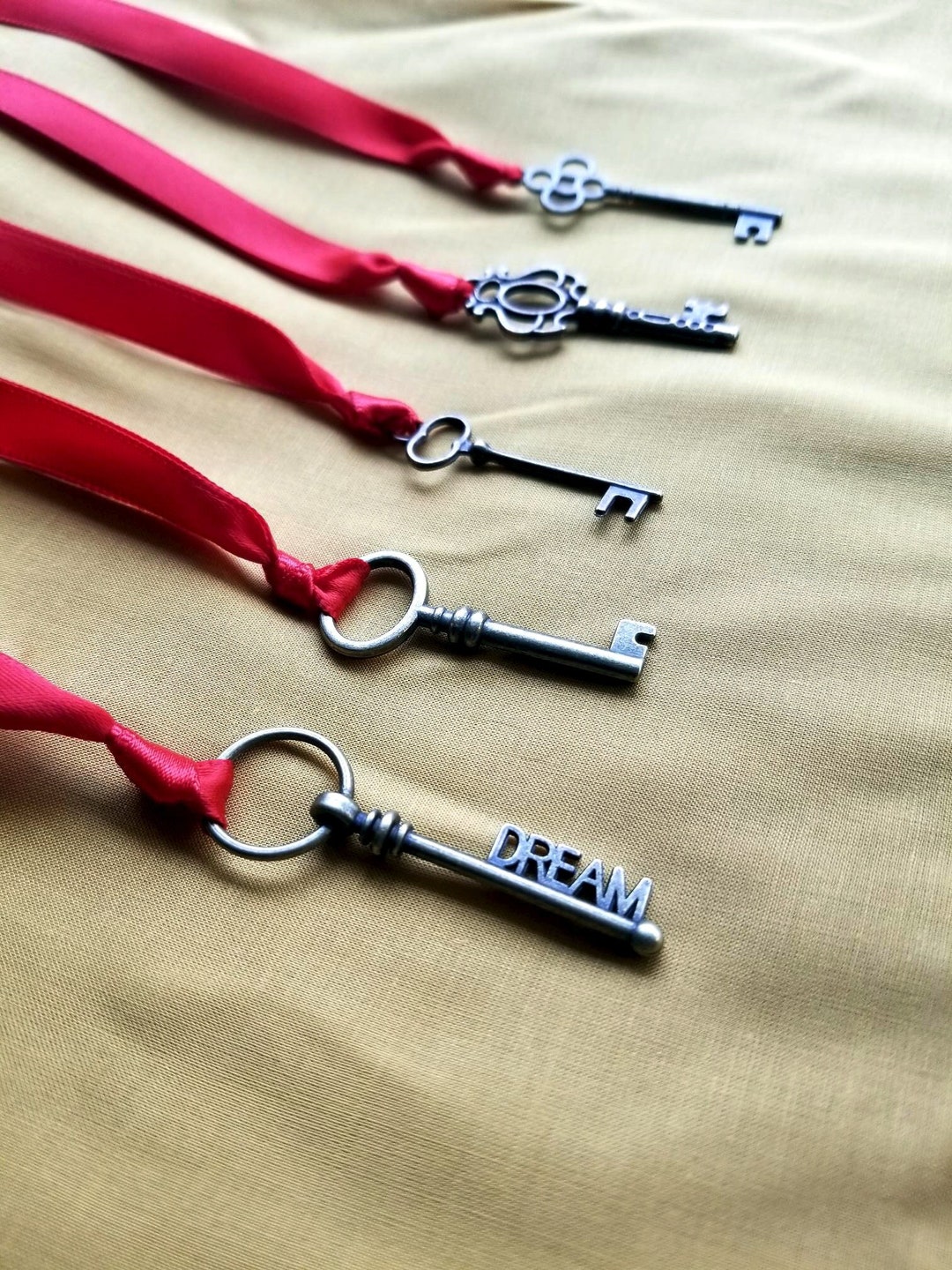 Skeleton Key Bookmark, Circle Shaped Key Bookmark, Victorian Bronze Key ...