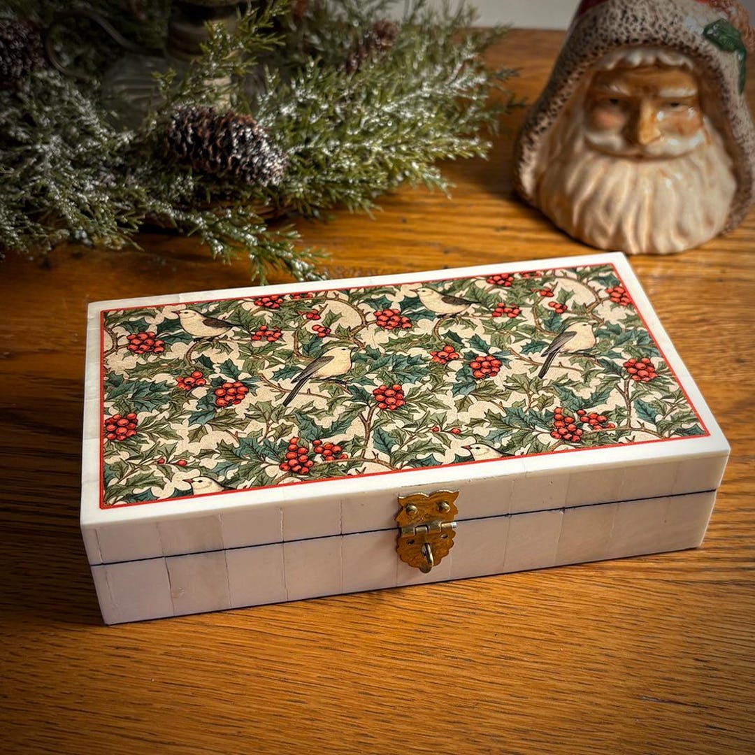 Birds and Holly Berries Christmas Trinket Box, Small Jewelry Box ...