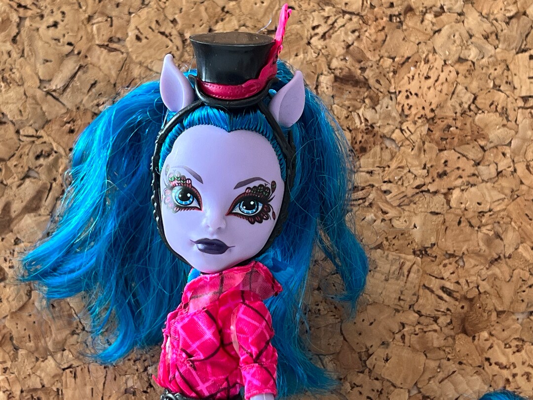 Monster High Doll | Avea Trotter ‘freaky Fusion’ | Teenage Doll - Etsy