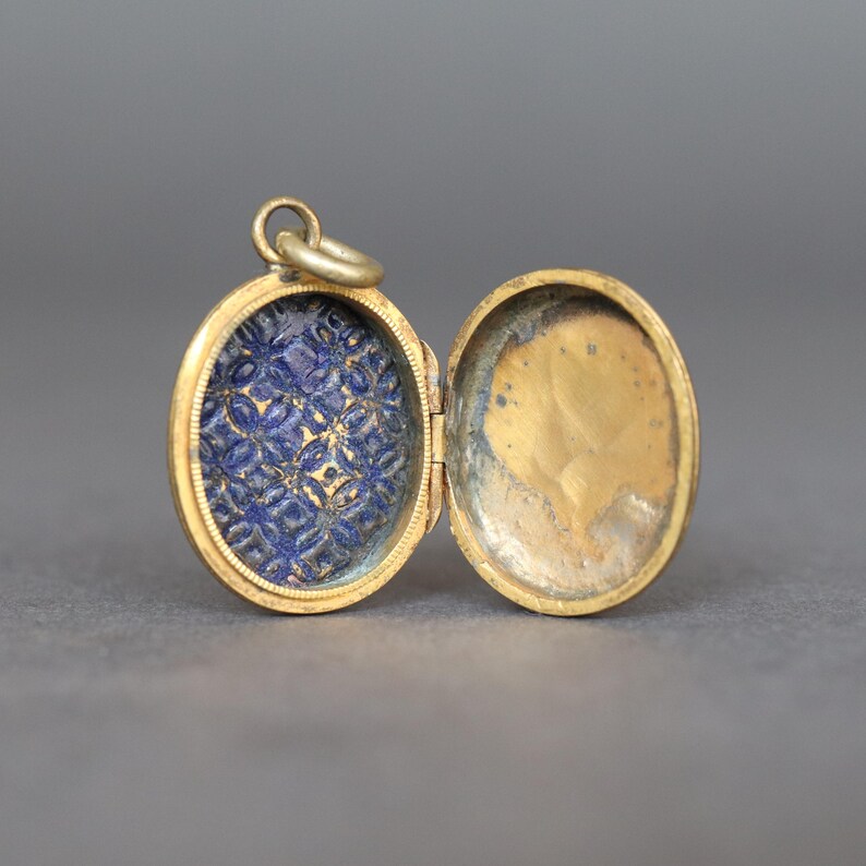 Antique Victorian Era Mint Blue Green Enamel Engraved Oval Locket ...