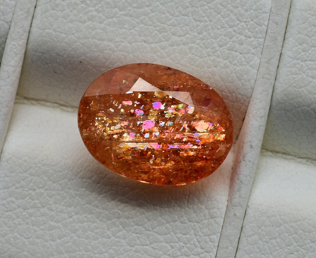 CONFETTI SUNSTONE With Multi Flakes Sparkling 3.73 Carats Filled With ...