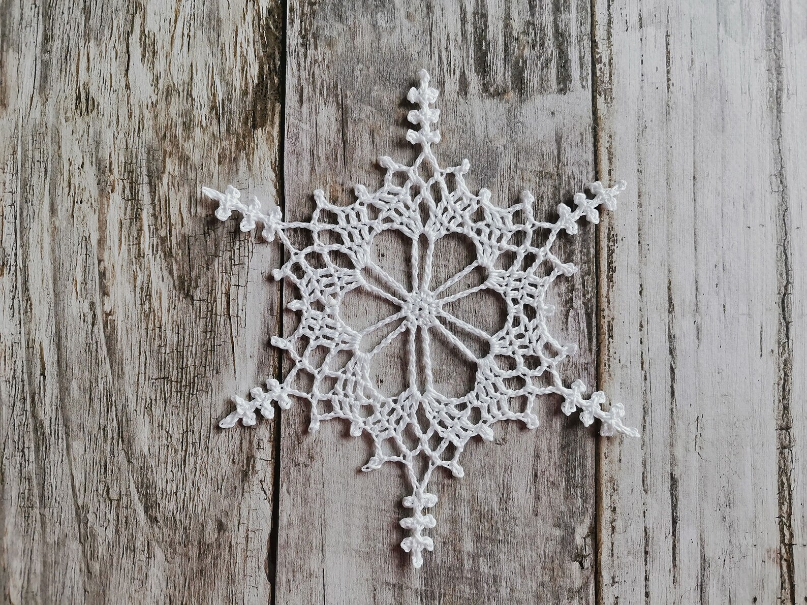 Beautiful large lace snowflake for Xmas decoration style | Etsy