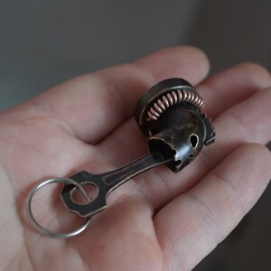 Steampunk Skull Piston, Alien Piston Keychain, Piston Connecting Rod ...
