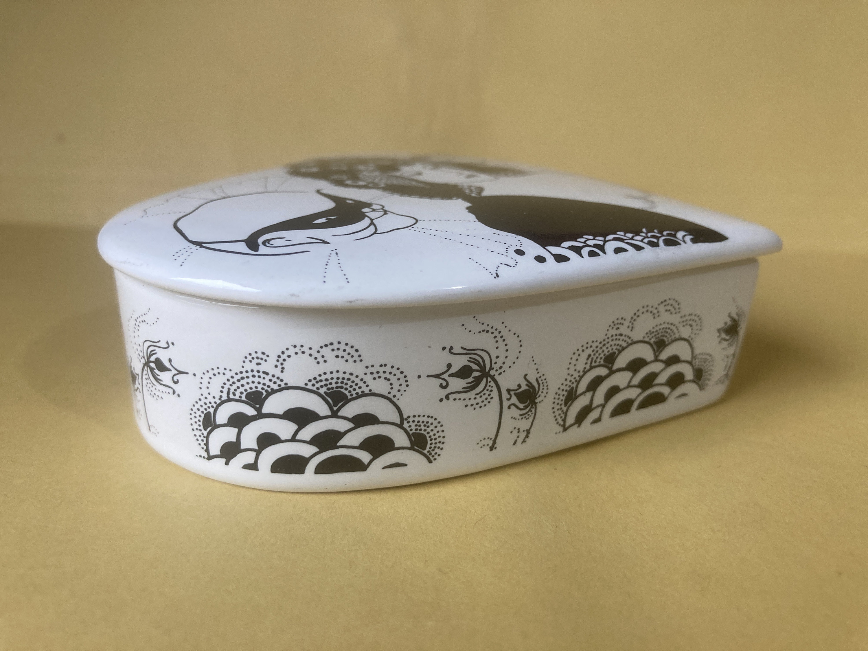 Poole Pottery the Beardsley Collection Heart-shaped Lidded - Etsy UK