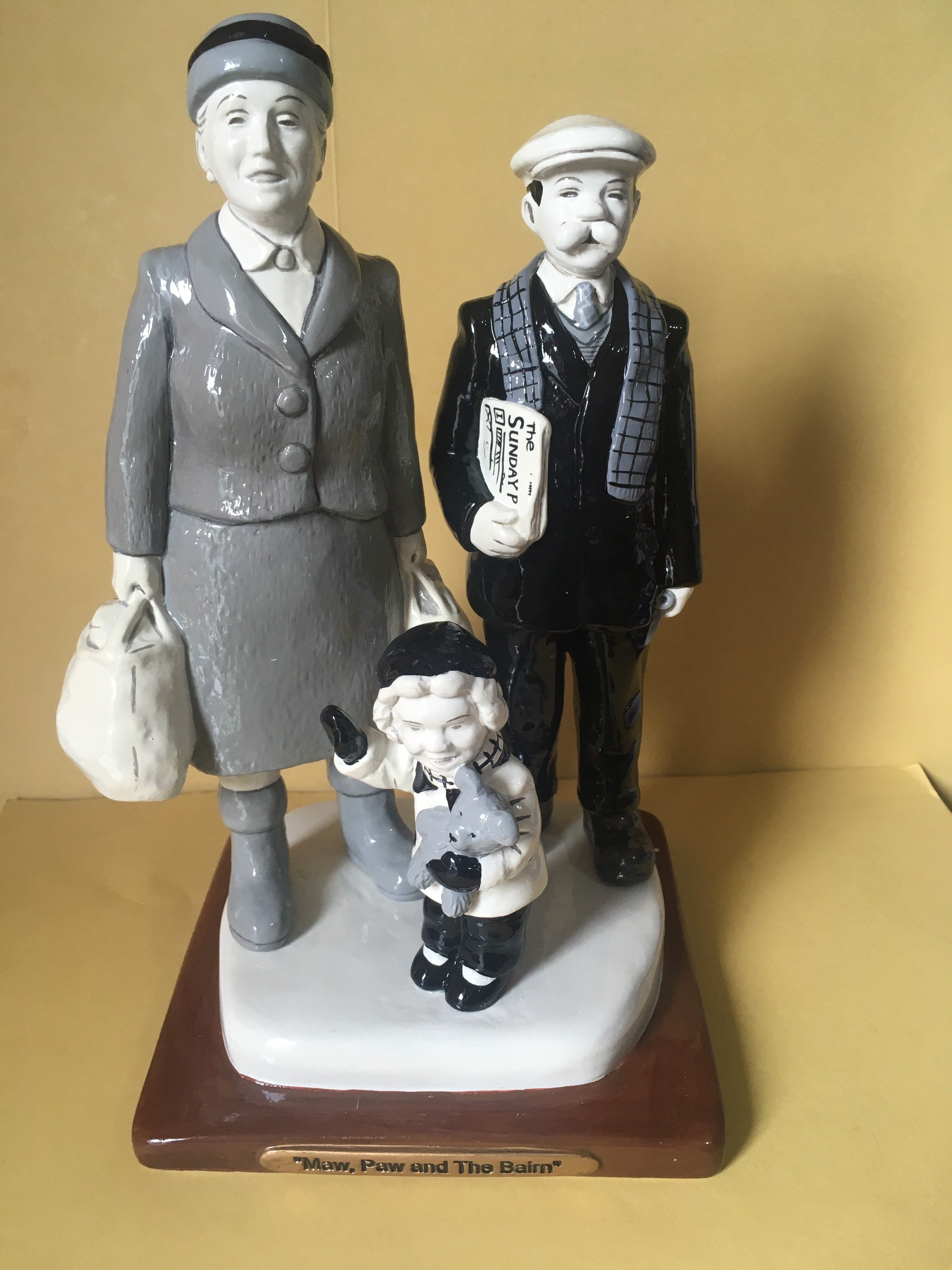 Art & Collectibles Maw & Paw Broon and the Bairn figurine from the ...