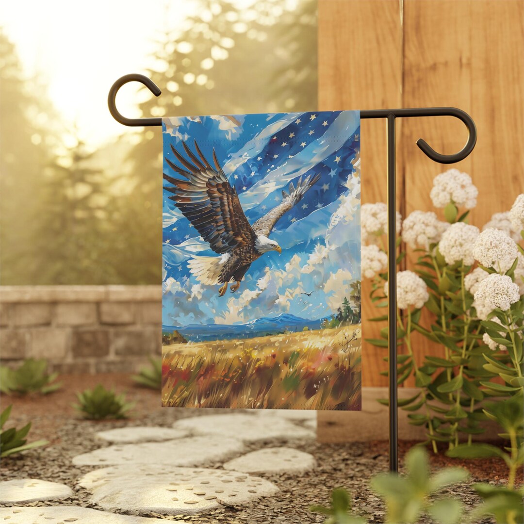 Soaring Bald Eagle Patriotic House Flag, American Flag Outdoor Decor ...