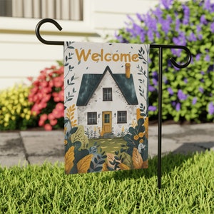 Charming Welcome Cottage Small Garden Flag - Outdoor Decor, Lawn Flag ...
