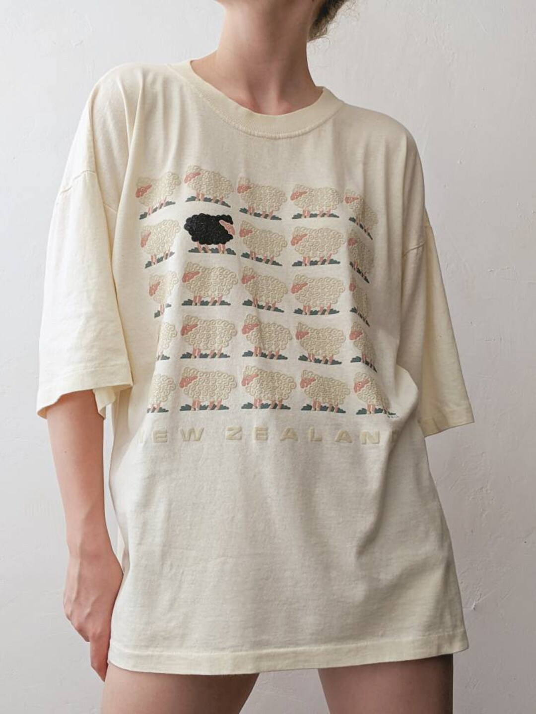 Black Sheep T-shirt Vintage 1990s Graphic Tee New Zealand Spell Out ...