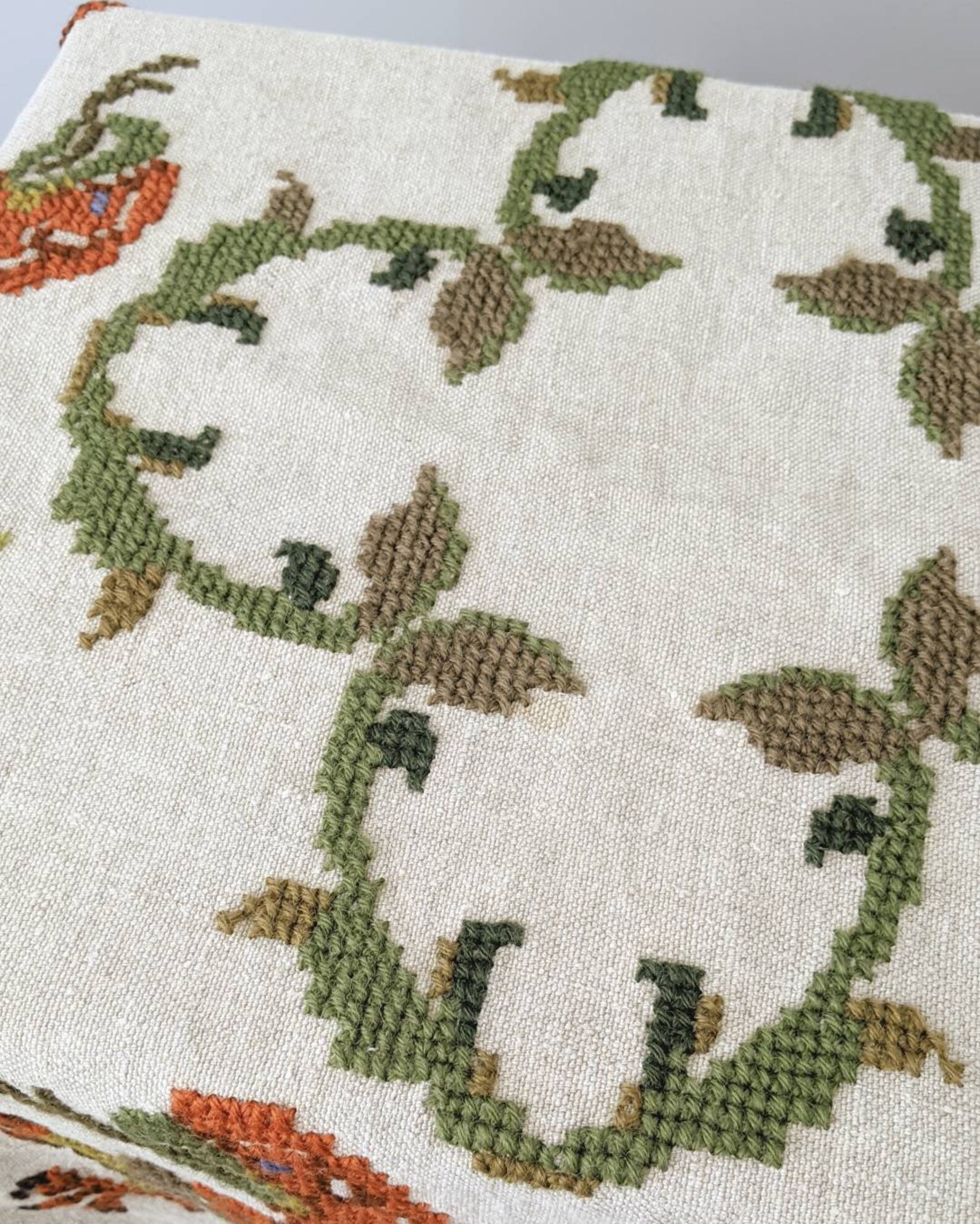 Griffons Medieval Dragons Antique Embroidered Homespun Tablecloth Oval ...