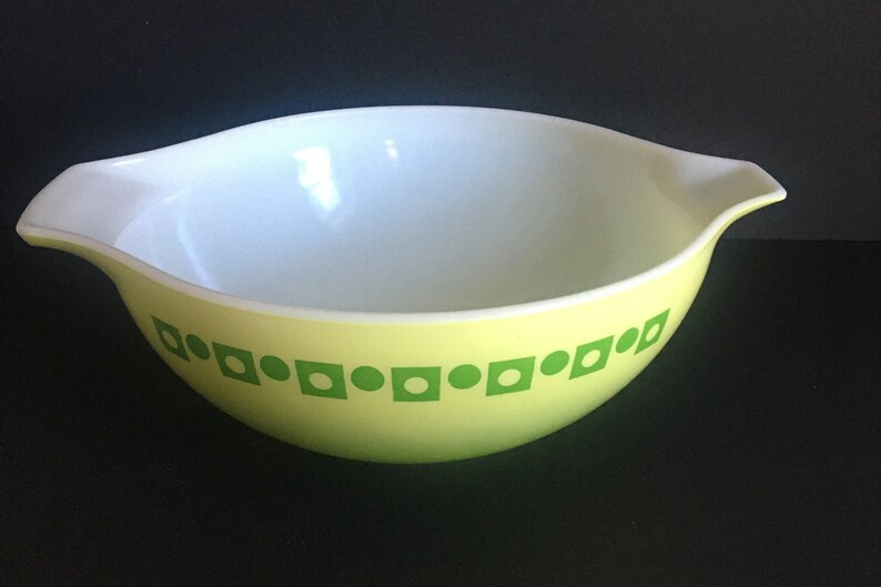 Pyrex Promotional 444 Green Dot Square Cinderella Serving Bowl - Etsy