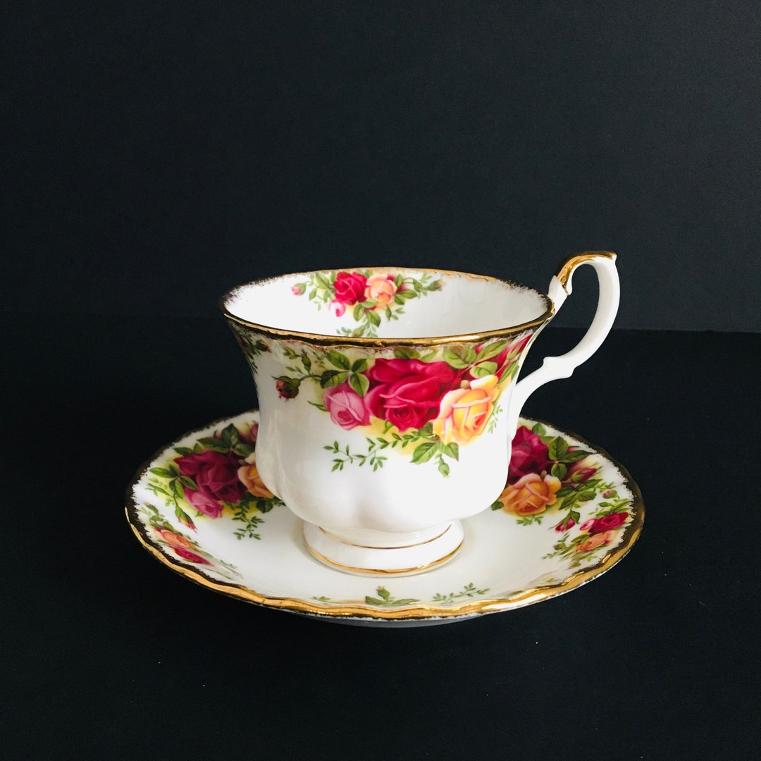 Royal Albert Old Country Roses Tea Cup and Saucer Set - Fine Bone China ...