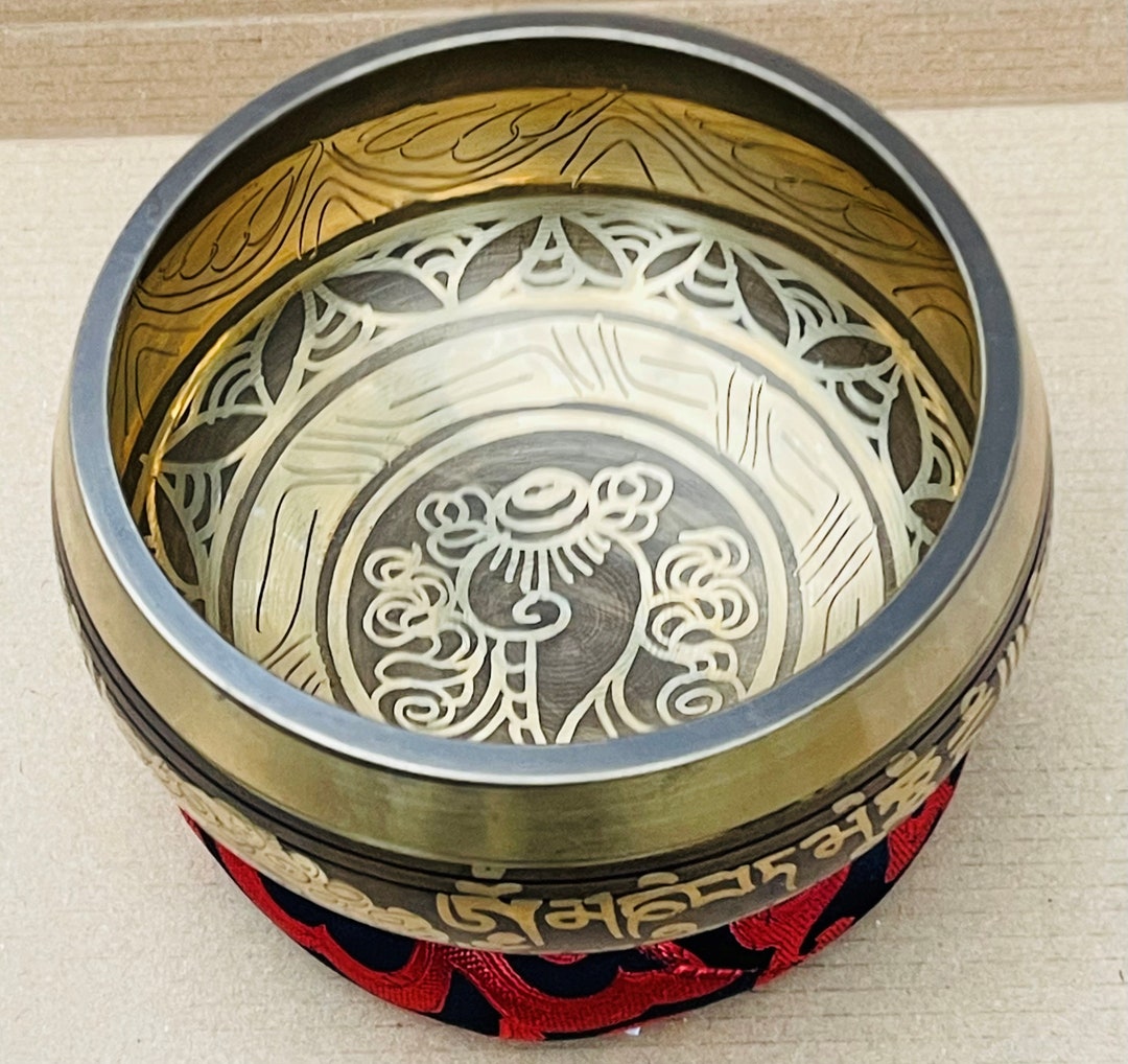 Good Luck Hand Beaten Singing Bowl , Tibetan, Himalayan Gupla Singing ...