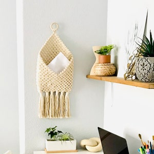 Macrame Wall Hanging Pouch, Boho Magazine and Mail Holder for Entry Way ...
