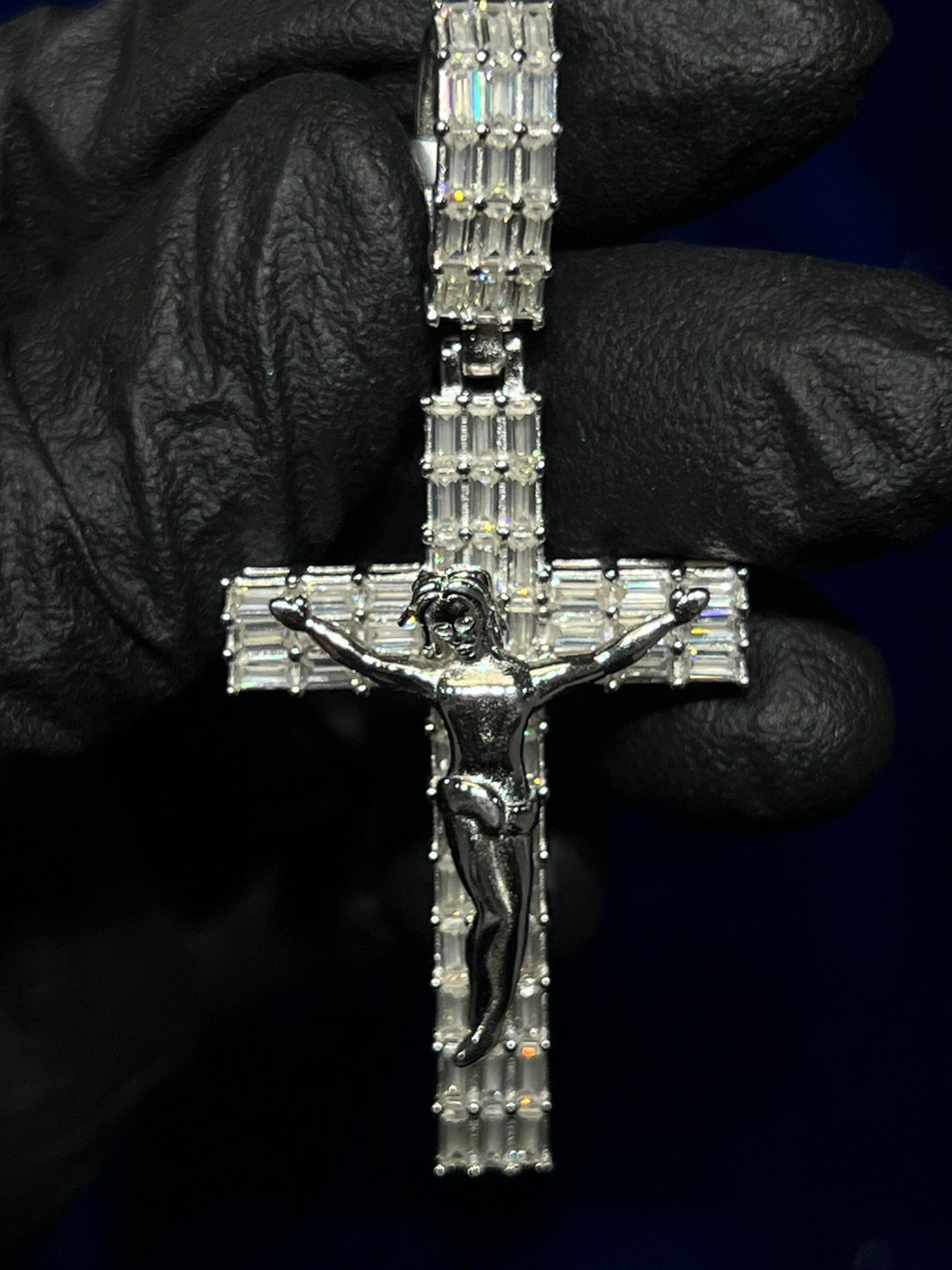 925 Sterling Silver Cross With Jesus 3.416CTW VVS Moissanite Diamond ...