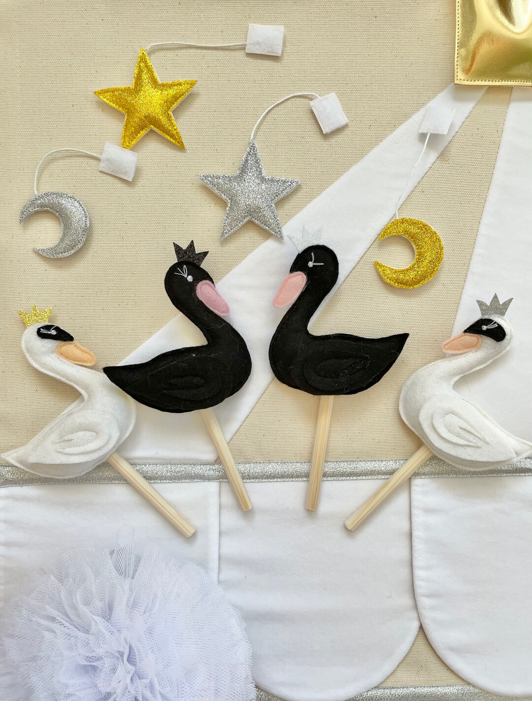 Swan Puppet for Mimiki Puppet Theatre - Etsy