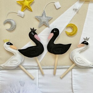Swan Puppet for Mimiki Puppet Theatre - Etsy