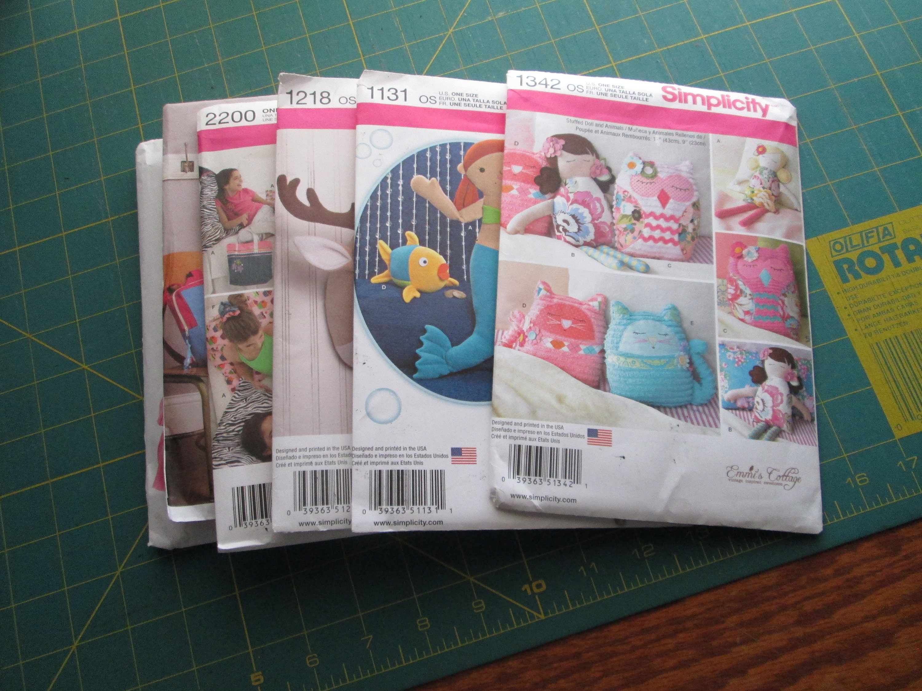 6 Basic Craft Patterns Simplicity and Mccall's; Sew for Friends and ...