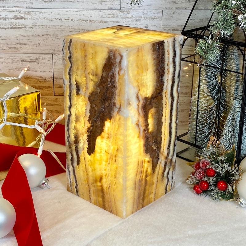 Patterned Brown & Beige Onyx Light - www.thesintesajimbaran.com