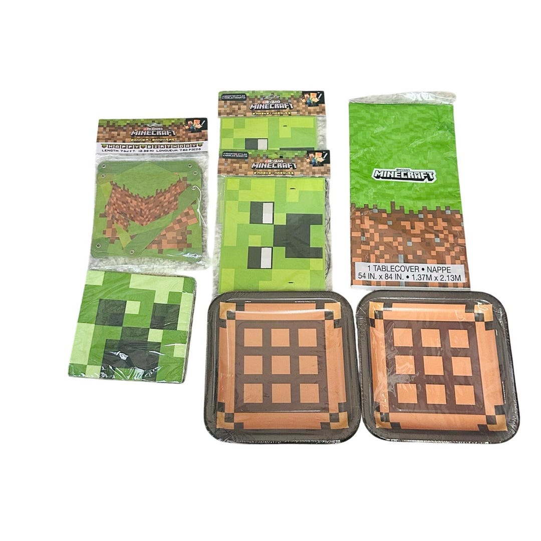 Minecraft Birthday Supplies Set – Plates, Napkins, Tablecover & Banner ...