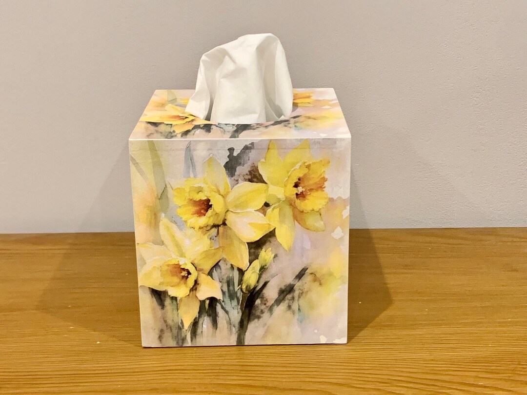 Tissue Box Cover / Daffodils / Spring Decor / Tissue Box Storage ...