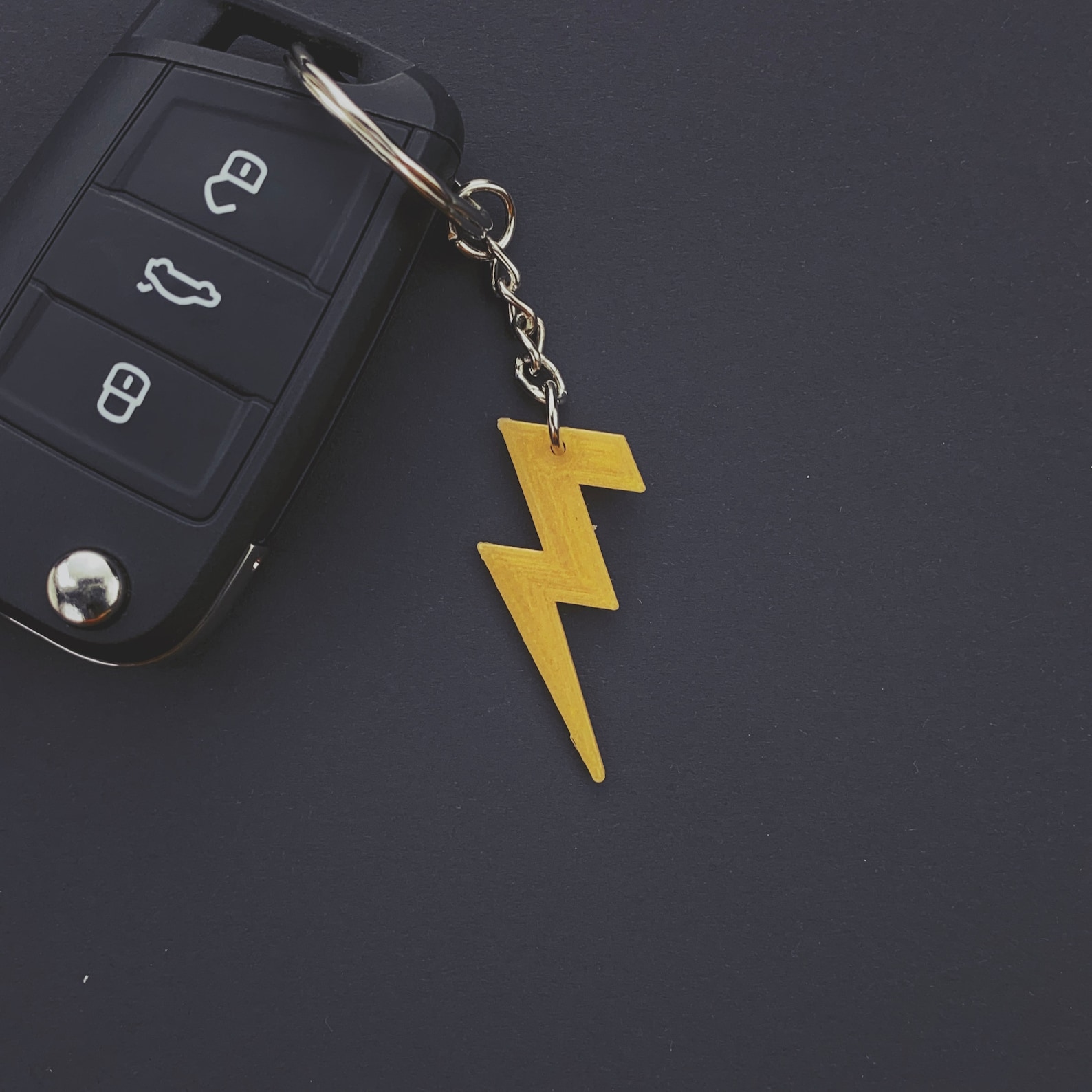 The Killers Battle Born Bolt Keyring | Lightning Bolt | Band Keyring ...
