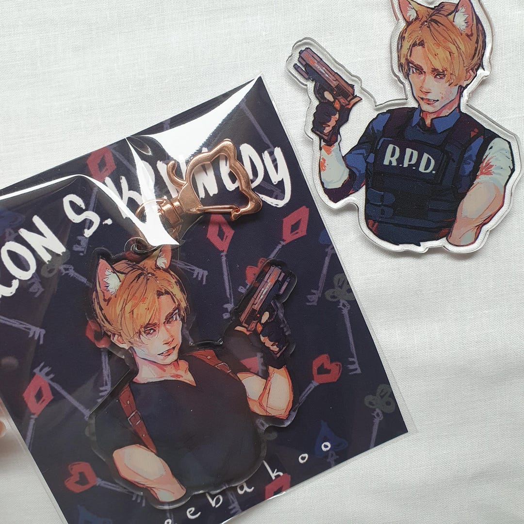 RE4 RE2 Leon Keychain - Etsy