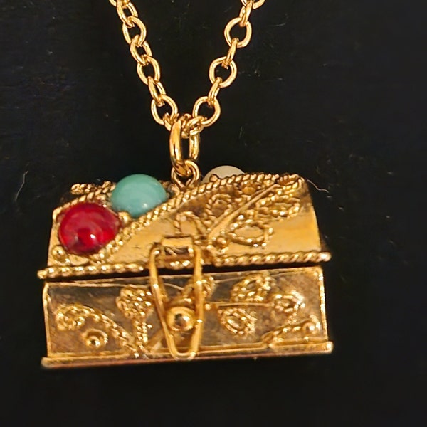 Avon Chest Necklace - Etsy