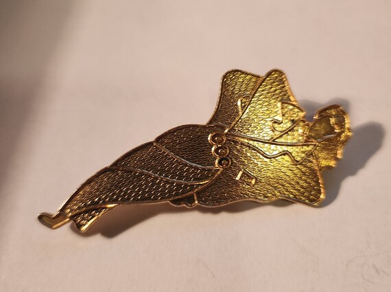 Elegant Gold Tone Lady Pin Brooch - Gem