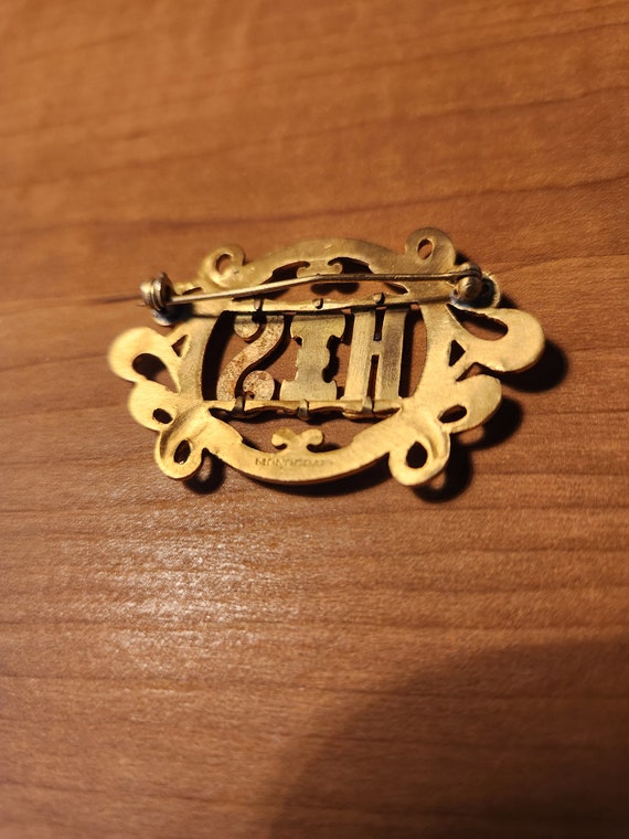 Vintage Rare Gold Tone Monocraft Monogram Brooch pin - Gem