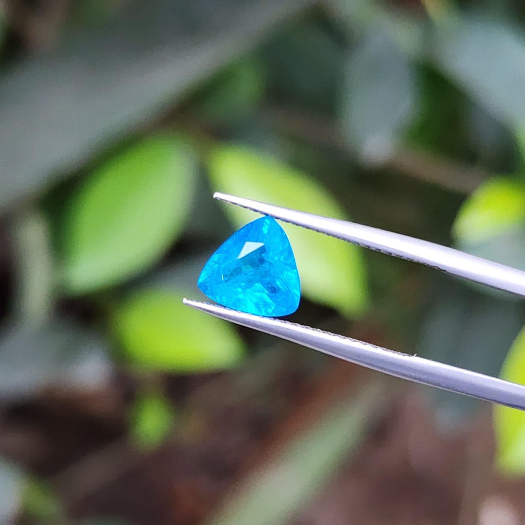 Apatite Paraiba Color Neon Blue Apatite 1.45cts Slightly Inclusions ...