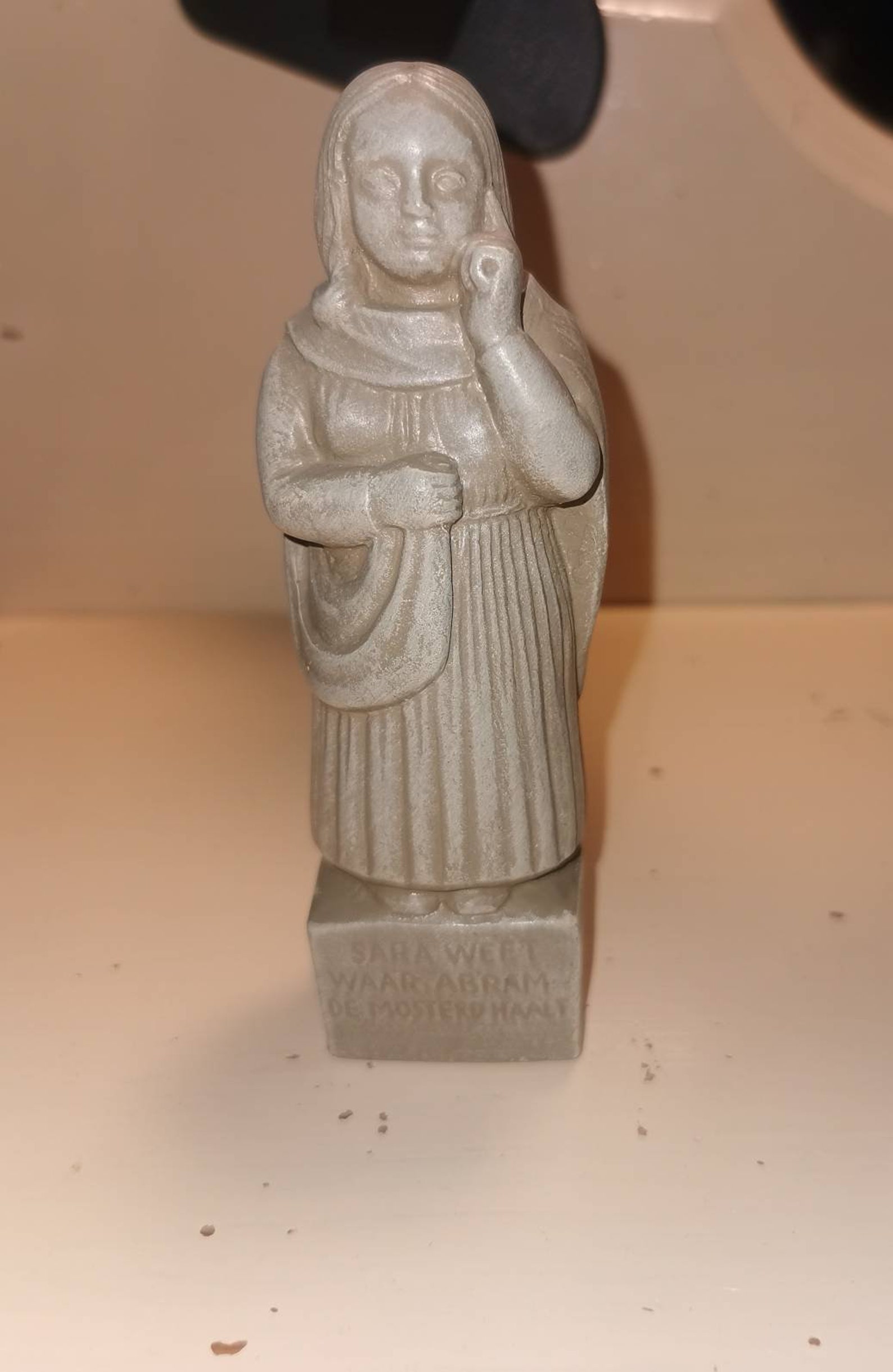 Sara Weet Waar Abraham De Mosterd Haalt Figurine Sara Knows - Etsy