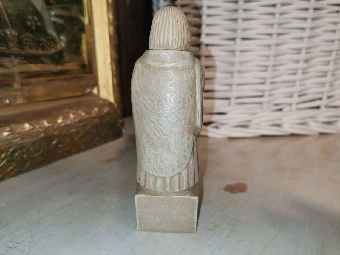 Sara Weet Waar Abraham De Mosterd Haalt Figurine Sara Knows - Etsy