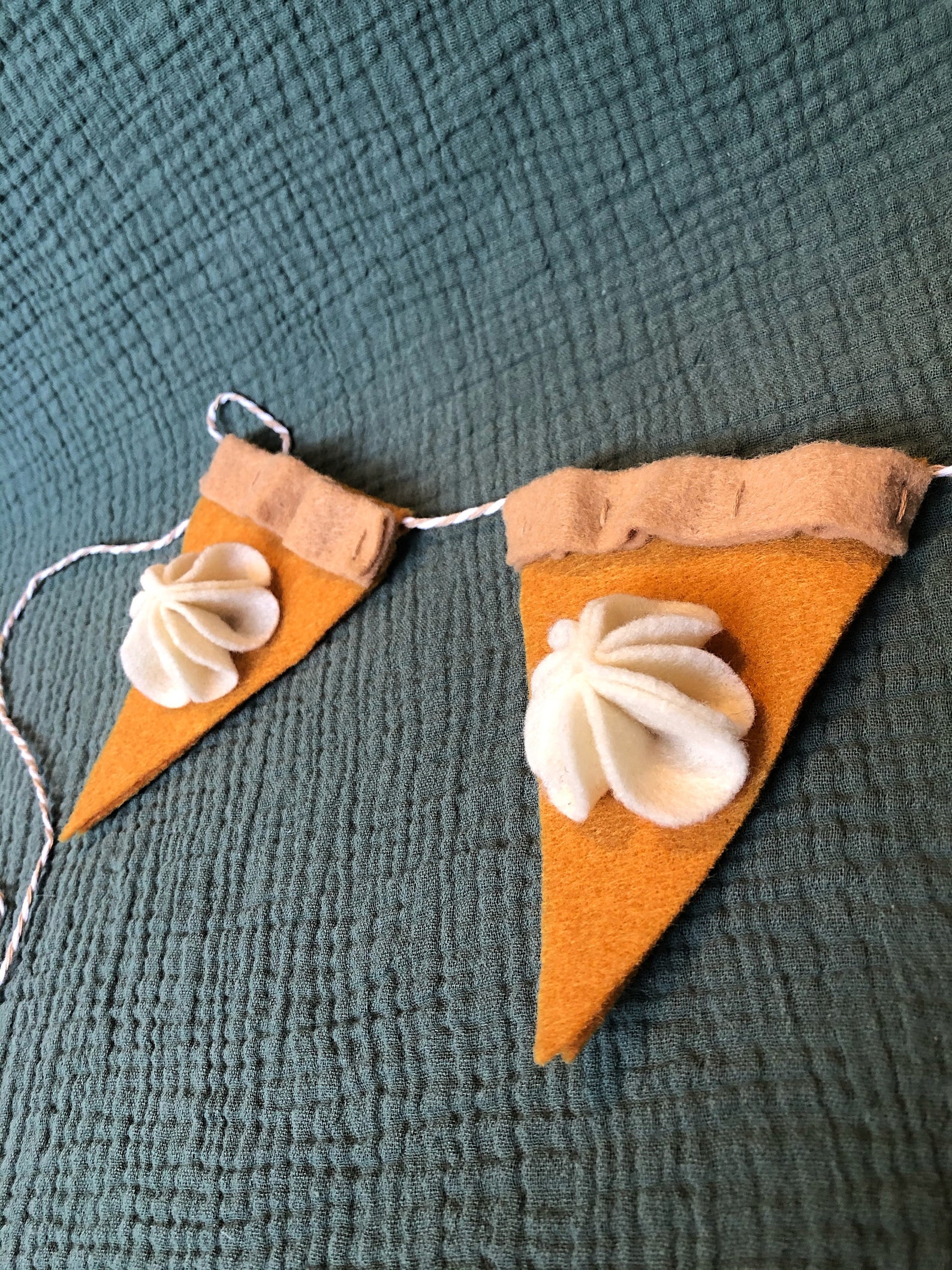 Handmade Felt Pumpkin Pie Banner / Garland Autumn Decor | Etsy