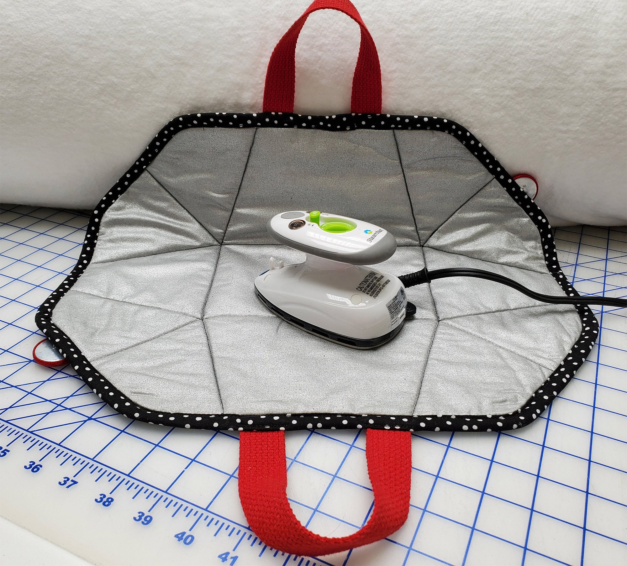English Garden - Mini Iron Totebag Opens to Reveal Ironing Surface ...