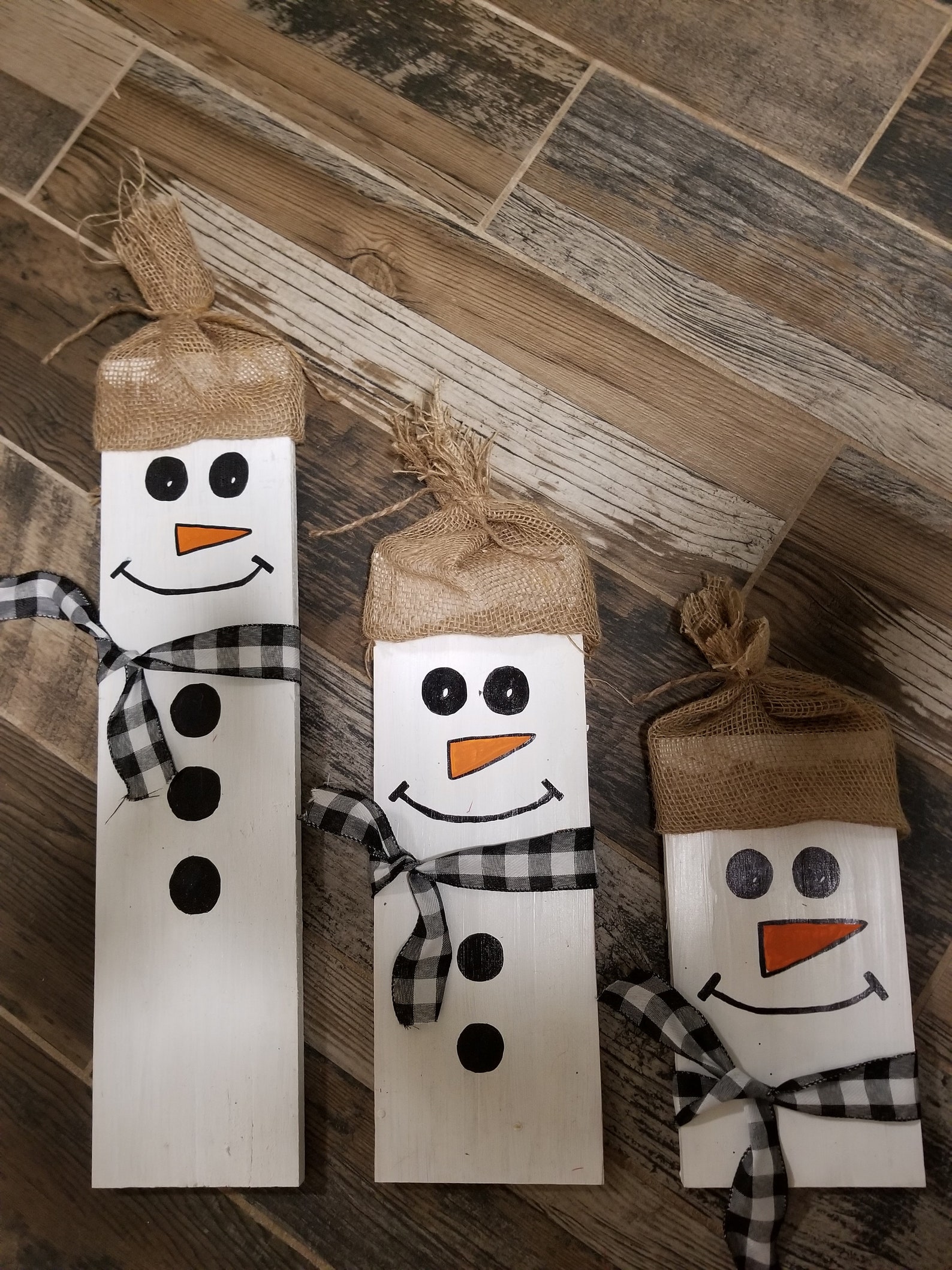 Rustic Wooden Snowmen Set of 3 - Etsy