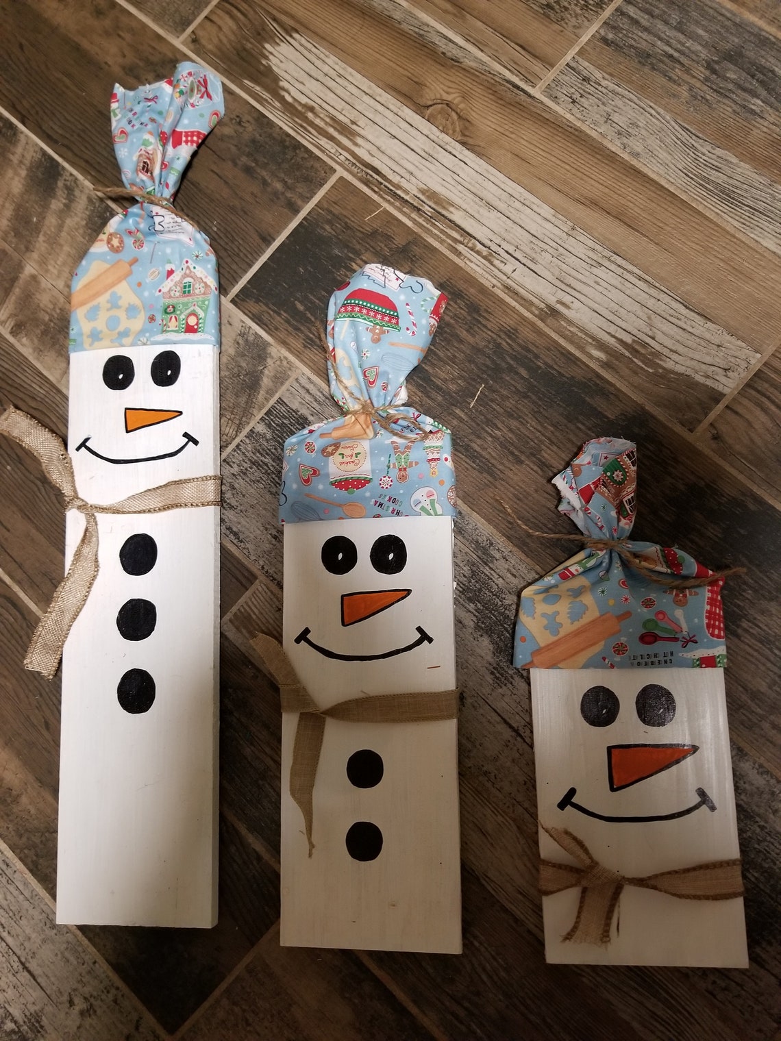 Rustic Wooden Snowmen Set of 3 - Etsy