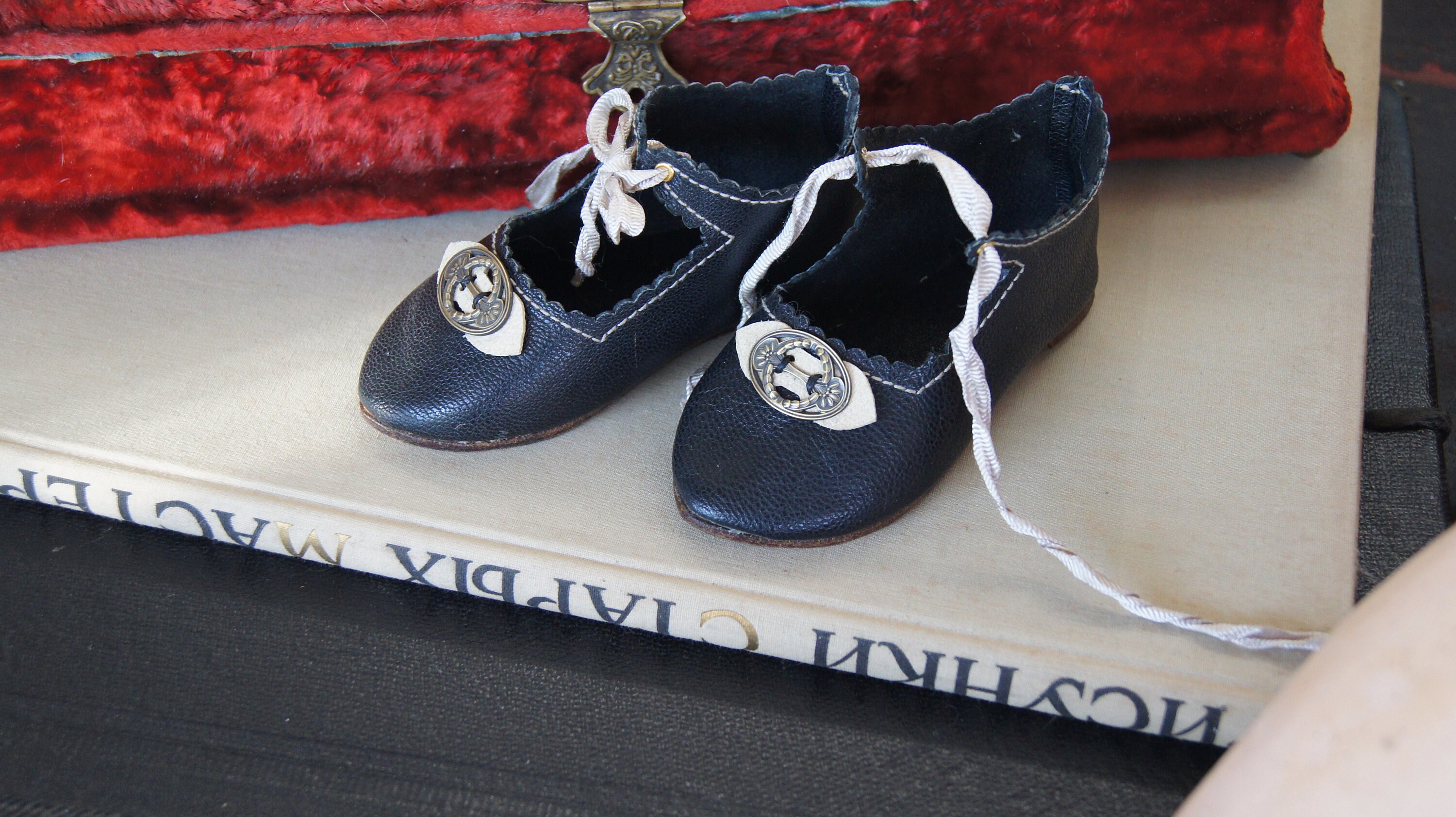 Beautiful Leather Shoes german Style for Big | Etsy