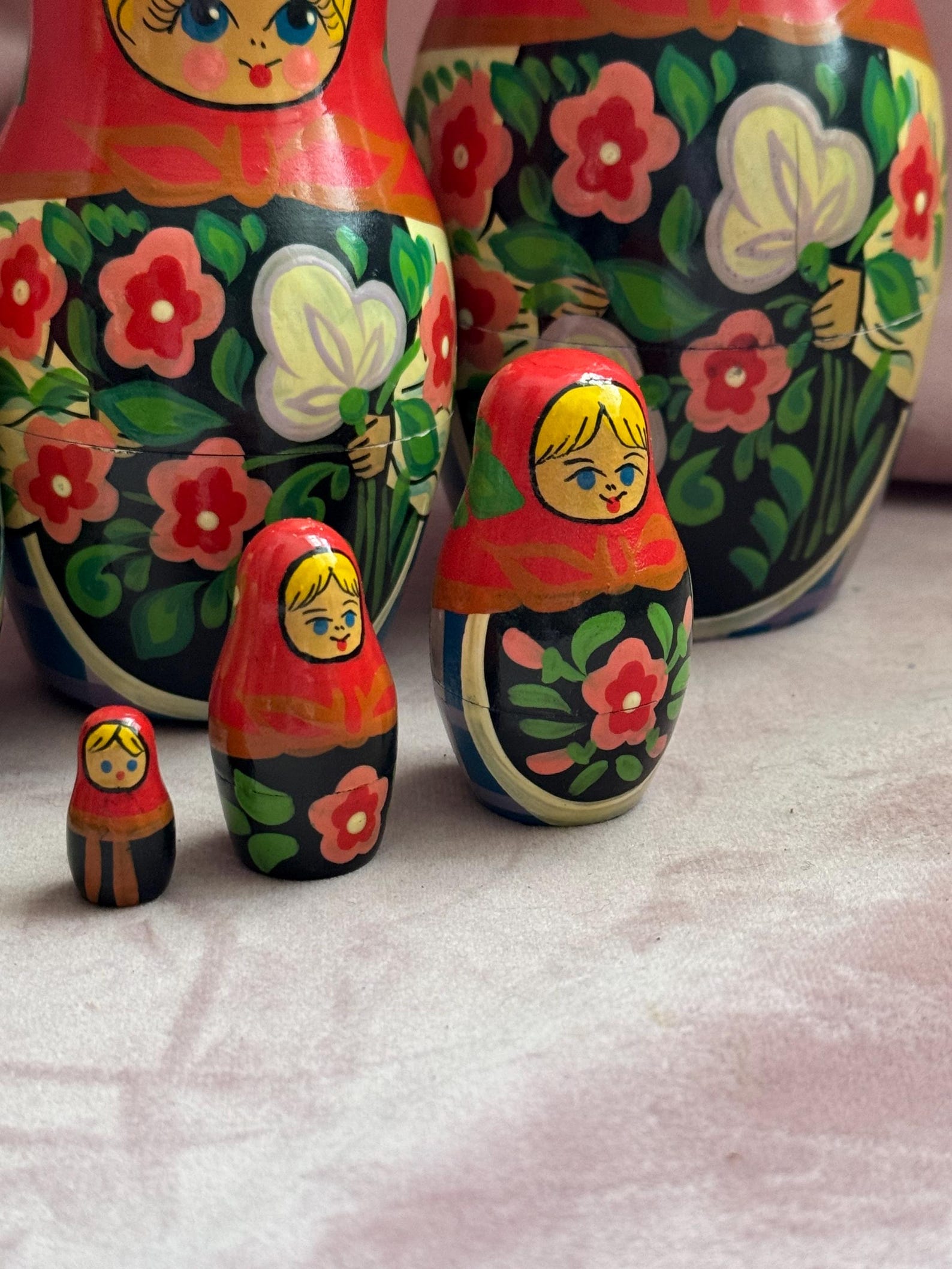 Vintage Nesting Doll. Set of 7 Hand Painted Matryoshka Doll.mother and ...