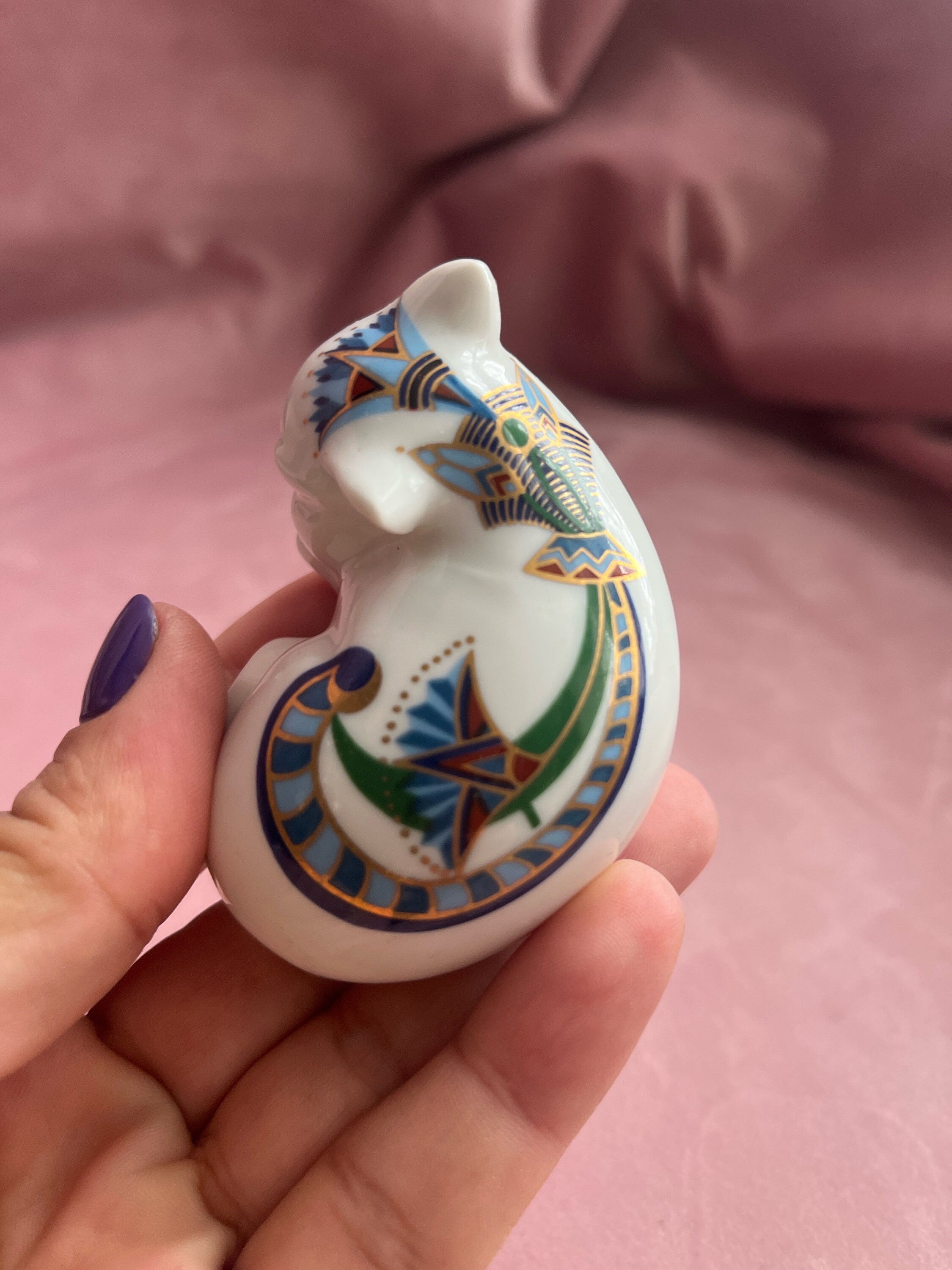 Vintage Sleeping Cat Figurine. - Etsy